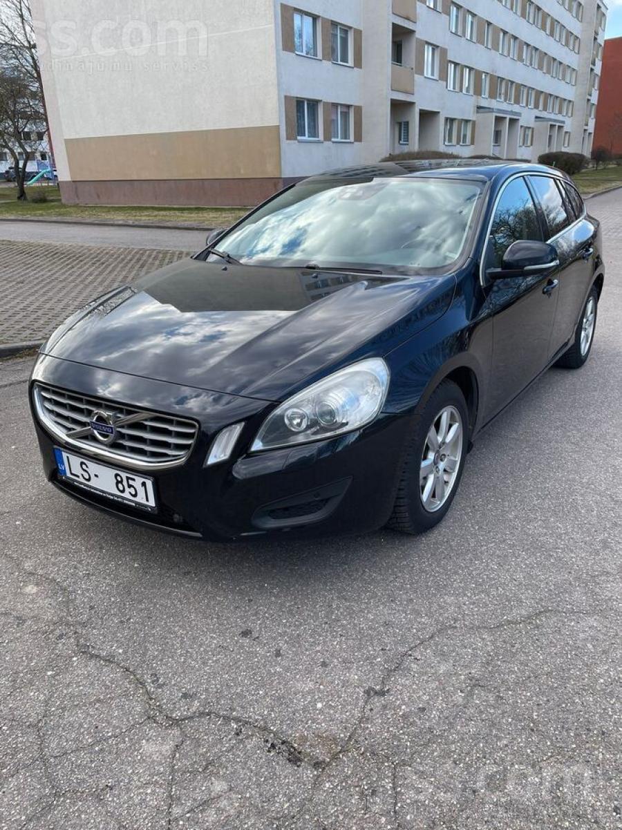 Черный Вольво B60 2013 в Вентспилс, объемом двигателя 2.00 л и пробегом 299 тыс. км за 6100 €, фото 5 на AUTOMOTO.COM.LV
