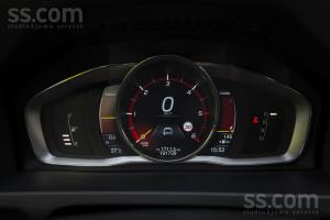 Black Volvo V60 2013 in Jelgava, with an engine capacity of 2.40 L and mileage of 192 thousand km for 10900 €, photo 17 on AUTOMOTO.COM.LV