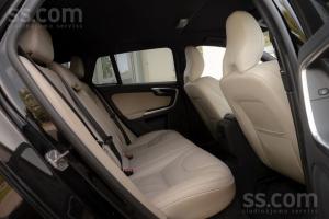 Black Volvo V60 2013 in Jelgava, with an engine capacity of 2.40 L and mileage of 192 thousand km for 10900 €, photo 24 on AUTOMOTO.COM.LV