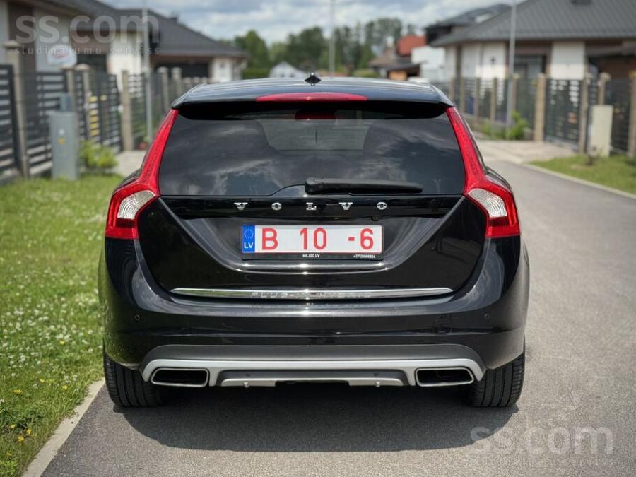 Черный Вольво B60 2013 в Елгава, объемом двигателя 2.40 л и пробегом 206 тыс. км за 10000 €, фото 8 на AUTOMOTO.COM.LV