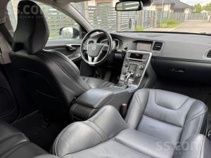 Черный Вольво B60 2013 в Елгава, объемом двигателя 2.40 л и пробегом 206 тыс. км за 10000 €, фото 13 на AUTOMOTO.COM.LV