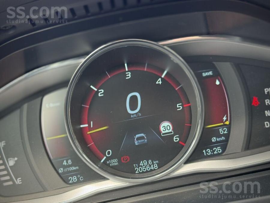 Черный Вольво B60 2013 в Елгава, объемом двигателя 2.40 л и пробегом 206 тыс. км за 10000 €, фото 22 на AUTOMOTO.COM.LV