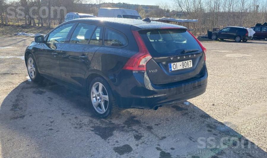 Черный Вольво B60 2013 в Краслава, объемом двигателя 2.00 л и пробегом 193 тыс. км за 4900 €, фото 4 на AUTOMOTO.COM.LV