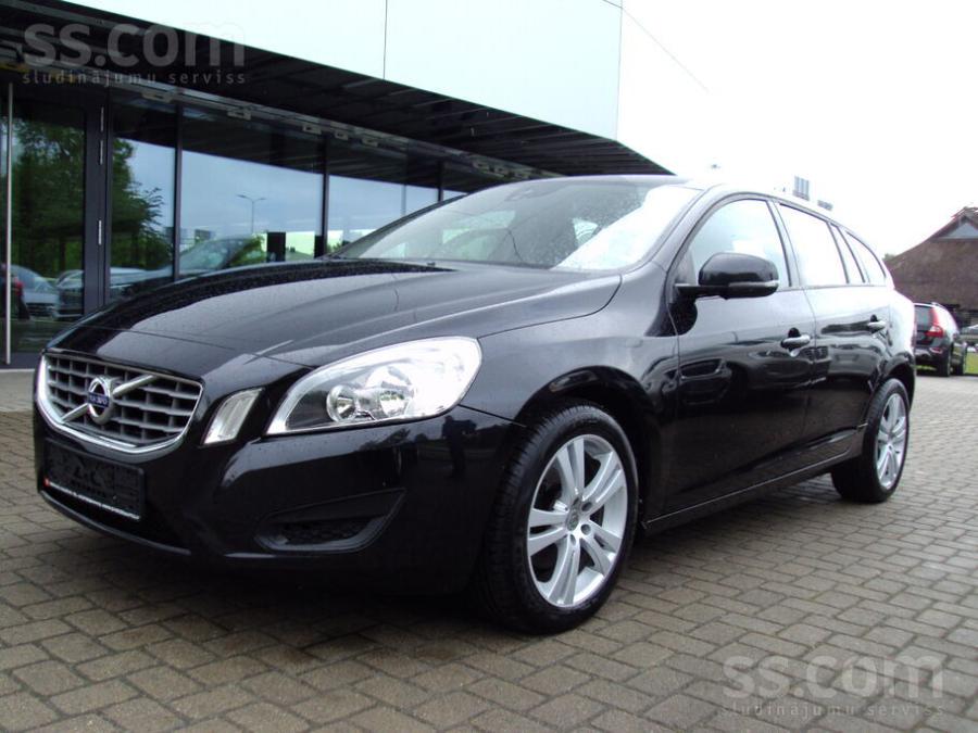 Black Volvo V60 2013 in Riga, with an engine capacity of 2.00 L and mileage of 172 thousand km for 8300 €, photo 1 on AUTOMOTO.COM.LV