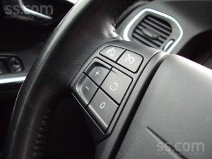 Black Volvo V60 2013 in Riga, with an engine capacity of 2.00 L and mileage of 172 thousand km for 8300 €, photo 9 on AUTOMOTO.COM.LV