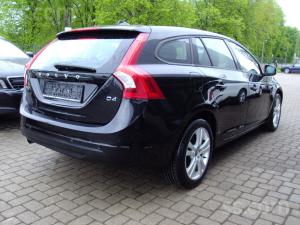 Black Volvo V60 2013 in Riga, with an engine capacity of 2.00 L and mileage of 172 thousand km for 8300 €, photo 13 on AUTOMOTO.COM.LV