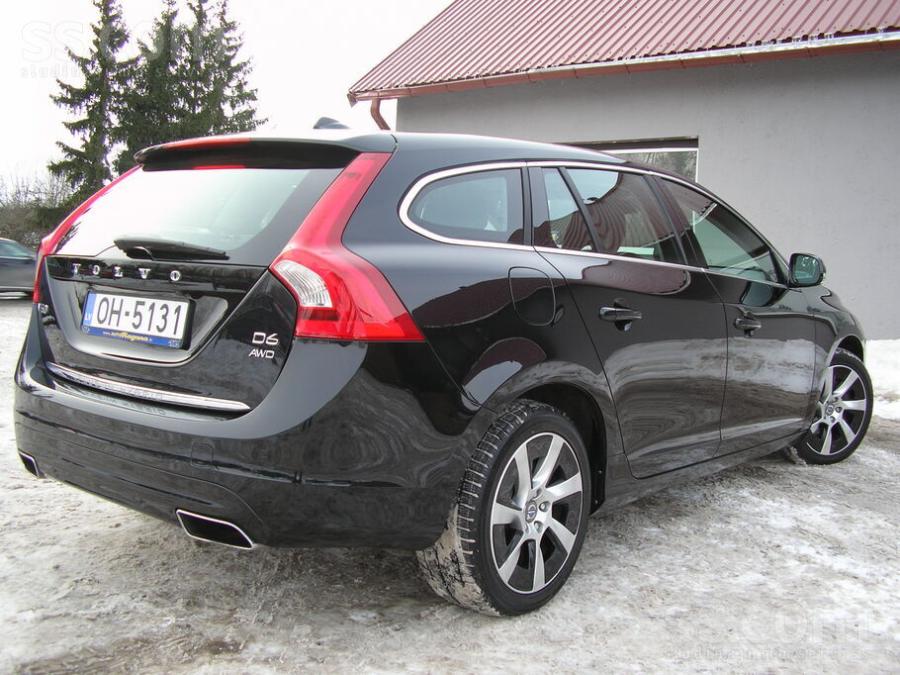 Black Volvo V60 2013 in Riga, with an engine capacity of 2.40 L and mileage of 0 thousand km for 8950 €, photo 11 on AUTOMOTO.COM.LV