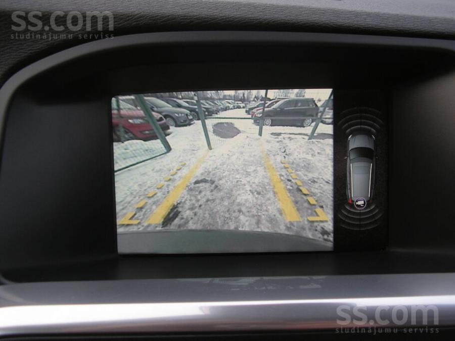 Black Volvo V60 2013 in Riga, with an engine capacity of 2.40 L and mileage of 0 thousand km for 8950 €, photo 17 on AUTOMOTO.COM.LV