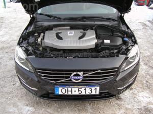 Black Volvo V60 2013 in Riga, with an engine capacity of 2.40 L and mileage of 0 thousand km for 8950 €, photo 33 on AUTOMOTO.COM.LV