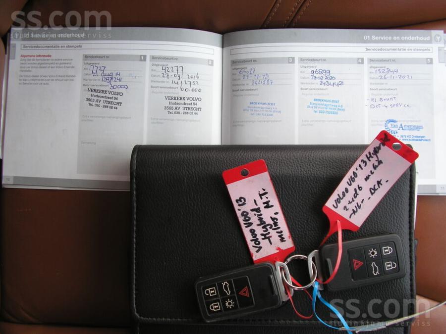 Black Volvo V60 2013 in Riga, with an engine capacity of 2.40 L and mileage of 0 thousand km for 8950 €, photo 35 on AUTOMOTO.COM.LV