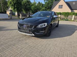 Black Volvo V60 2013 in Kursenai, with an engine capacity of 2.40 L and mileage of 313 thousand km for 5500 €, photo  on AUTOMOTO.COM.LV