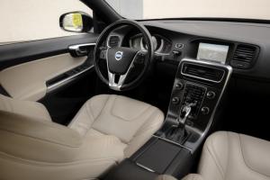 Melns Volvo V60 2013 Rīga, ar dzinēja tilpumu 2.40 L un nobraukumu 192 tūkst. km par 11900 €, foto 9 vietnē AUTOMOTO.COM.LV