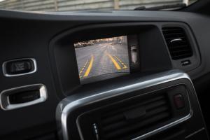 Melns Volvo V60 2013 Rīga, ar dzinēja tilpumu 2.40 L un nobraukumu 180 tūkst. km par 12900 €, foto 19 vietnē AUTOMOTO.COM.LV