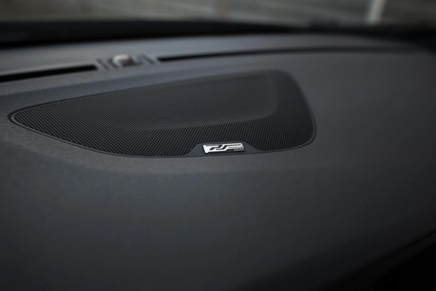 Melns Volvo V60 2013 Rīga, ar dzinēja tilpumu 2.40 L un nobraukumu 180 tūkst. km par 12900 €, foto 24 vietnē AUTOMOTO.COM.LV