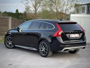 Melns Volvo V60 2013 Jelgava, ar dzinēja tilpumu 2.40 L un nobraukumu 205 tūkst. km par 10500 €, foto 10 vietnē AUTOMOTO.COM.LV