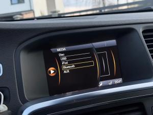 Melns Volvo V60 2013 Jelgava, ar dzinēja tilpumu 2.40 L un nobraukumu 205 tūkst. km par 10500 €, foto 20 vietnē AUTOMOTO.COM.LV