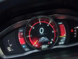 Melns Volvo V60 2013 Jelgava, ar dzinēja tilpumu 2.40 L un nobraukumu 205 tūkst. km par 10500 €, foto 24 vietnē AUTOMOTO.COM.LV