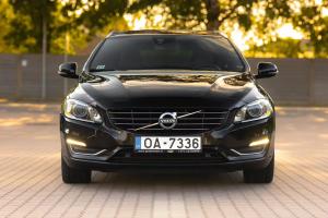 Melns Volvo V60 2013 Jelgava, ar dzinēja tilpumu 2.40 L un nobraukumu 238 tūkst. km par 9900 €, foto 4 vietnē AUTOMOTO.COM.LV