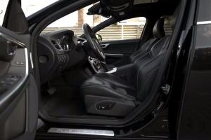 Melns Volvo V60 2013 Jelgava, ar dzinēja tilpumu 2.40 L un nobraukumu 238 tūkst. km par 9900 €, foto 10 vietnē AUTOMOTO.COM.LV