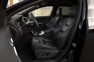 Melns Volvo V60 2013 Jelgava, ar dzinēja tilpumu 2.40 L un nobraukumu 238 tūkst. km par 9900 €, foto 11 vietnē AUTOMOTO.COM.LV