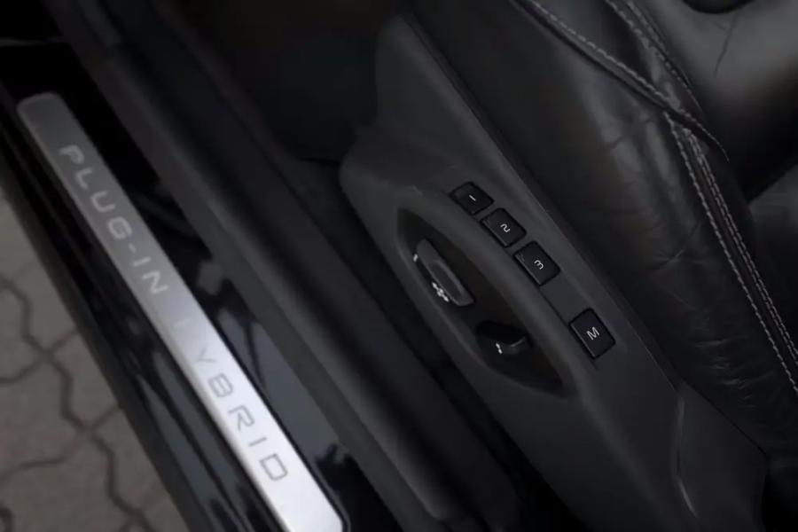Melns Volvo V60 2013 Jelgava, ar dzinēja tilpumu 2.40 L un nobraukumu 238 tūkst. km par 9900 €, foto 12 vietnē AUTOMOTO.COM.LV
