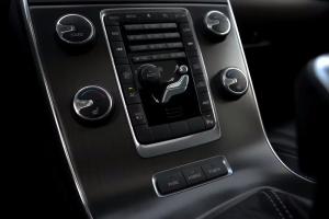Melns Volvo V60 2013 Jelgava, ar dzinēja tilpumu 2.40 L un nobraukumu 238 tūkst. km par 9900 €, foto 16 vietnē AUTOMOTO.COM.LV