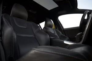 Melns Volvo V60 2013 Jelgava, ar dzinēja tilpumu 2.40 L un nobraukumu 238 tūkst. km par 9900 €, foto 23 vietnē AUTOMOTO.COM.LV