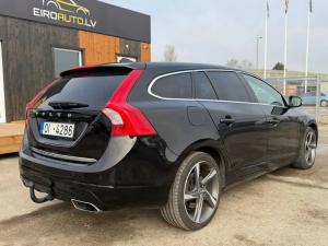 Черный Вольво B60 2013 в Рига, объемом двигателя 2.40 л и пробегом 270 тыс. км за 7990 €, фото 4 на AUTOMOTO.COM.LV