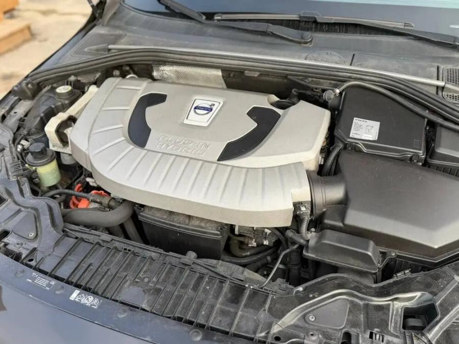 Черный Вольво B60 2013 в Рига, объемом двигателя 2.40 л и пробегом 270 тыс. км за 7990 €, фото 8 на AUTOMOTO.COM.LV