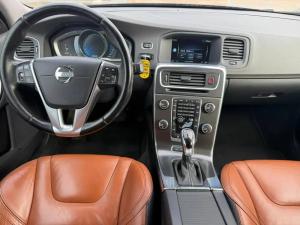 Черный Вольво B60 2013 в Рига, объемом двигателя 2.40 л и пробегом 270 тыс. км за 7990 €, фото 17 на AUTOMOTO.COM.LV