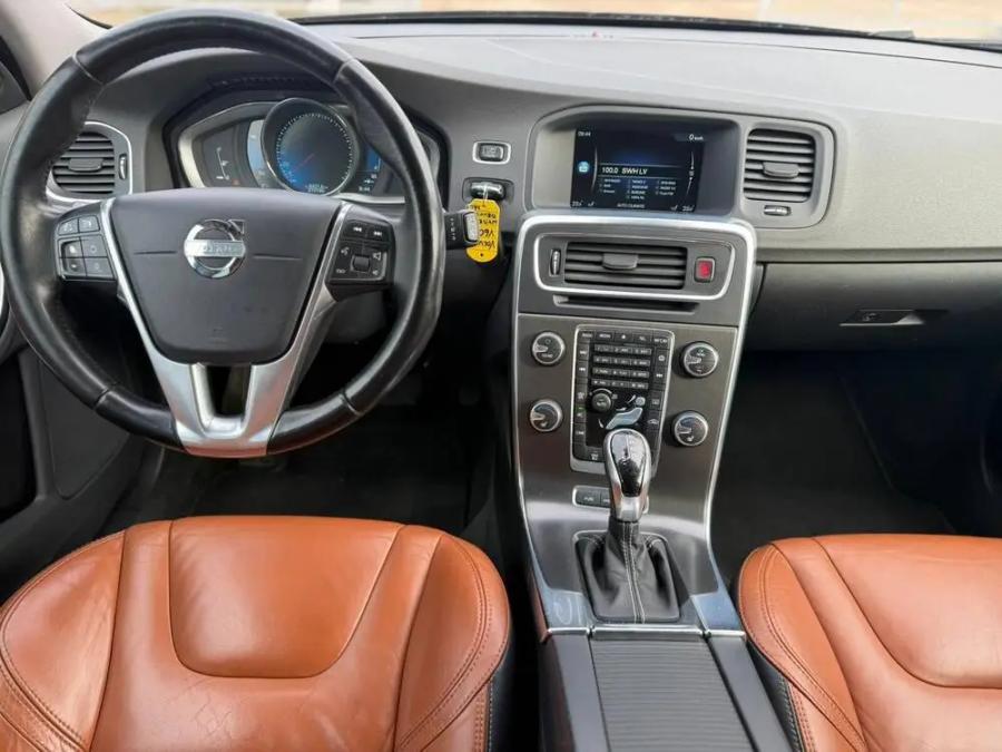 Черный Вольво B60 2013 в Рига, объемом двигателя 2.40 л и пробегом 270 тыс. км за 7990 €, фото 17 на AUTOMOTO.COM.LV
