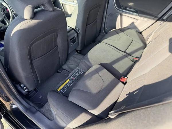 Black Volvo V60 2013 in Riga, with an engine capacity of 2.00 L and mileage of 184 thousand km for 6995 €, photo 7 on AUTOMOTO.COM.LV