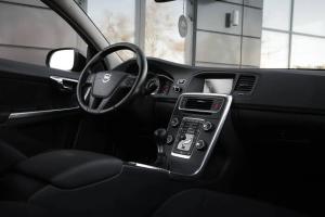 Black Volvo V60 2013 in Jelgava, with an engine capacity of 2.00 L and mileage of 325 thousand km for 5600 €, photo 17 on AUTOMOTO.COM.LV