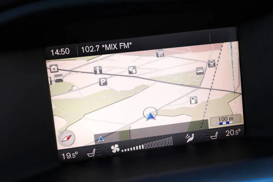Black Volvo V60 2013 in Jelgava, with an engine capacity of 2.00 L and mileage of 325 thousand km for 5600 €, photo 21 on AUTOMOTO.COM.LV