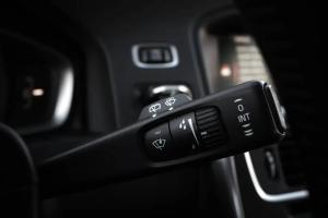 Black Volvo V60 2013 in Jelgava, with an engine capacity of 2.00 L and mileage of 325 thousand km for 5600 €, photo 24 on AUTOMOTO.COM.LV