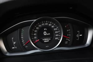 Black Volvo V60 2013 in Jelgava, with an engine capacity of 2.00 L and mileage of 325 thousand km for 5600 €, photo 26 on AUTOMOTO.COM.LV