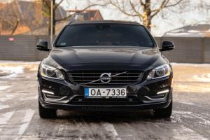 Melns Volvo V60 2013 Rīga, ar dzinēja tilpumu 2.40 L un nobraukumu 238 tūkst. km par 10900 €, foto 4 vietnē AUTOMOTO.COM.LV