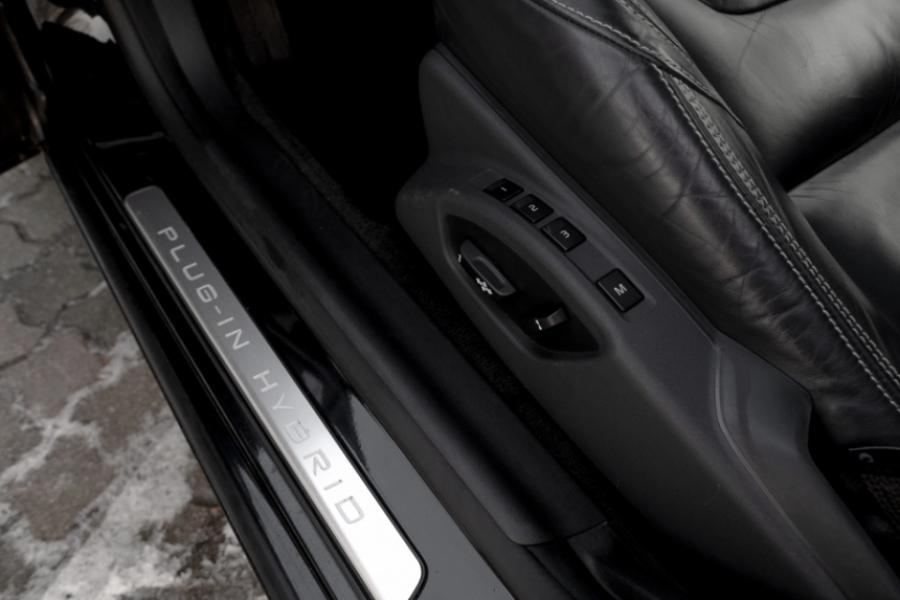 Melns Volvo V60 2013 Rīga, ar dzinēja tilpumu 2.40 L un nobraukumu 238 tūkst. km par 10900 €, foto 10 vietnē AUTOMOTO.COM.LV