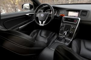 Melns Volvo V60 2013 Rīga, ar dzinēja tilpumu 2.40 L un nobraukumu 238 tūkst. km par 10900 €, foto 15 vietnē AUTOMOTO.COM.LV
