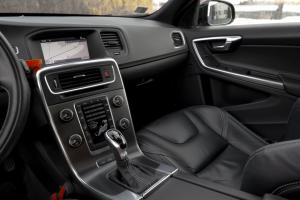 Melns Volvo V60 2013 Rīga, ar dzinēja tilpumu 2.40 L un nobraukumu 238 tūkst. km par 10900 €, foto 17 vietnē AUTOMOTO.COM.LV