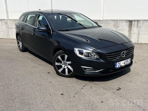 Черный Вольво B60 2013 в Рига, объемом двигателя 2.40 л и пробегом 257 тыс. км за 6994 €, фото 1 на AUTOMOTO.COM.LV