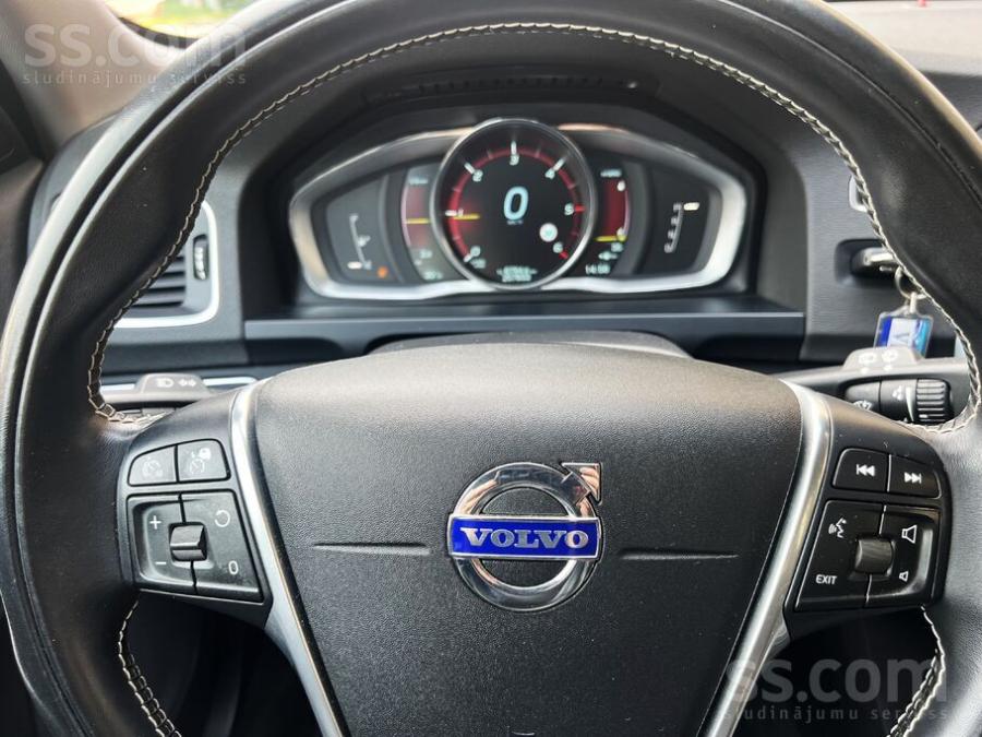 Черный Вольво B60 2013 в Рига, объемом двигателя 2.40 л и пробегом 257 тыс. км за 6994 €, фото 14 на AUTOMOTO.COM.LV
