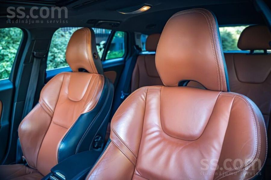 Black Volvo V60 2013 in Riga, with an engine capacity of 1.60 L and mileage of 303 thousand km for 4590 €, photo 15 on AUTOMOTO.COM.LV