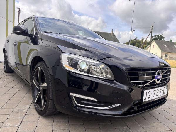 Melns Volvo V60 2013 Raseiniai, ar dzinēja tilpumu 2.40 L un nobraukumu 257 tūkst. km par 7500 €, foto 5 vietnē AUTOMOTO.COM.LV
