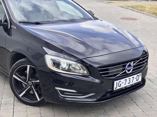 Melns Volvo V60 2013 Raseiniai, ar dzinēja tilpumu 2.40 L un nobraukumu 257 tūkst. km par 7500 €, foto 7 vietnē AUTOMOTO.COM.LV