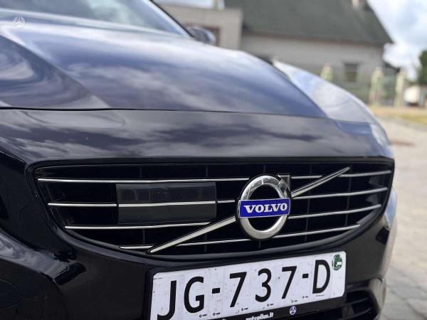 Melns Volvo V60 2013 Raseiniai, ar dzinēja tilpumu 2.40 L un nobraukumu 257 tūkst. km par 7500 €, foto 8 vietnē AUTOMOTO.COM.LV