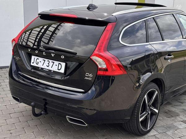 Melns Volvo V60 2013 Raseiniai, ar dzinēja tilpumu 2.40 L un nobraukumu 257 tūkst. km par 7500 €, foto 10 vietnē AUTOMOTO.COM.LV