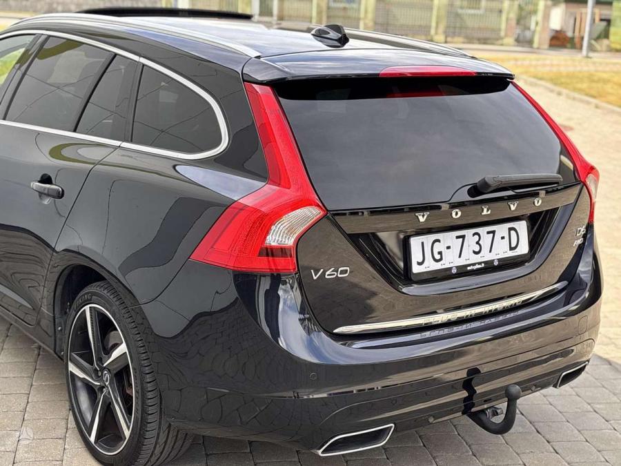Black Volvo V60 2013 in Raseiniai, with an engine capacity of 2.40 L and mileage of 257 thousand km for 7500 €, photo 16 on AUTOMOTO.COM.LV