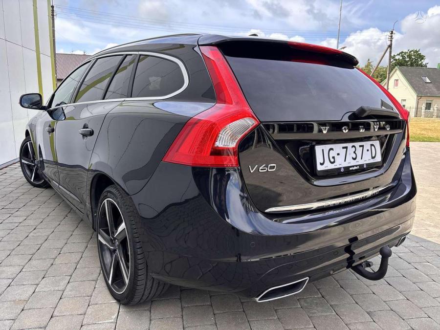 Black Volvo V60 2013 in Raseiniai, with an engine capacity of 2.40 L and mileage of 257 thousand km for 7500 €, photo 17 on AUTOMOTO.COM.LV