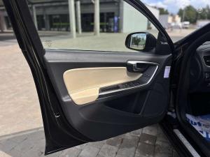 Black Volvo V60 2013 in Raseiniai, with an engine capacity of 2.40 L and mileage of 257 thousand km for 7500 €, photo 19 on AUTOMOTO.COM.LV